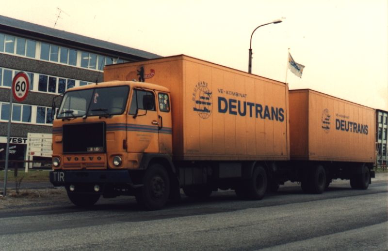 Lkw-Foto : Volvo F 88 von Deutrans, D - Berlin