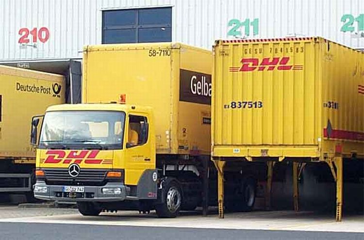 Lkw-Foto : Mercedes-Benz von DHL Worldwide Express, D - Bonn