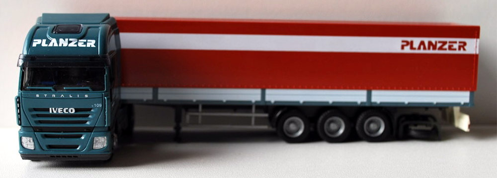 Rietze Modell-Lkw für PLANZER,