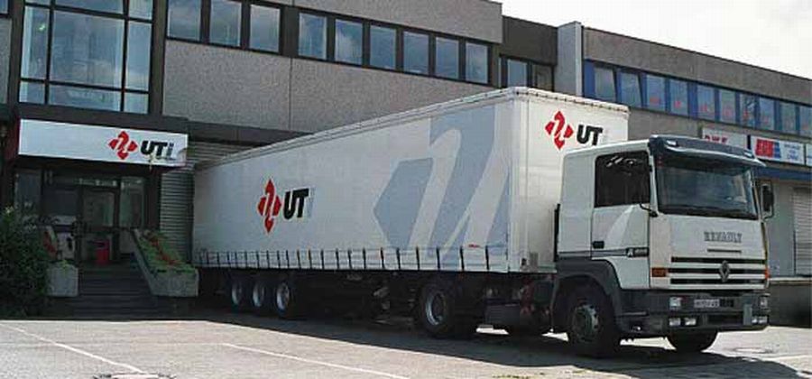 Lkw-Foto : Renault R 310 von Union-Transport, D - Düsseldorf